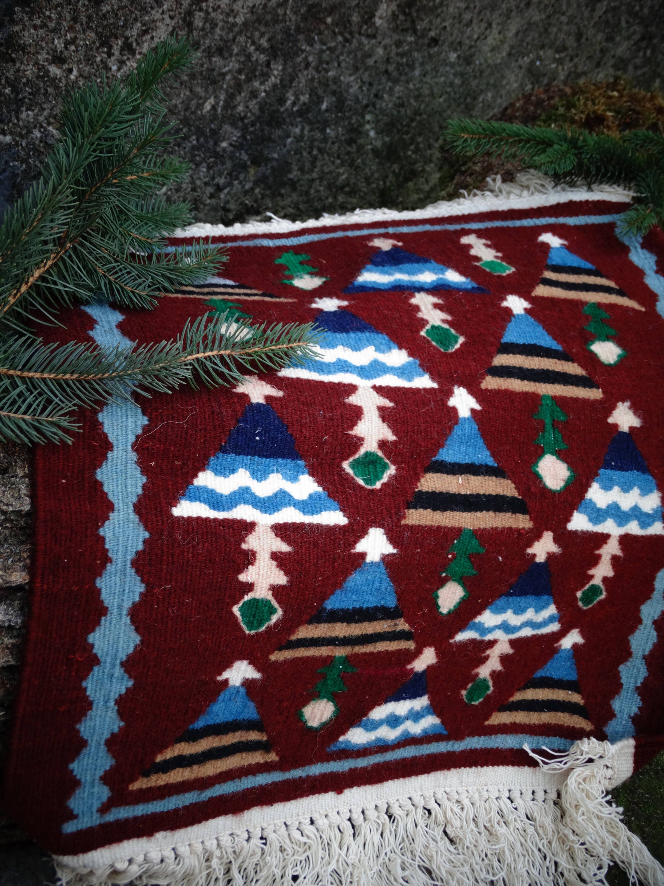 Vintage Small Christmas Rug Christmas Tree Motif Rug Chair Covers ...