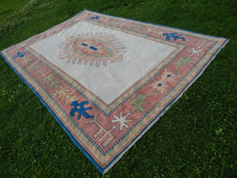 Vintage Soft Warm Colors Rug for Home and Nursery Decor, Low Pile Muted ...