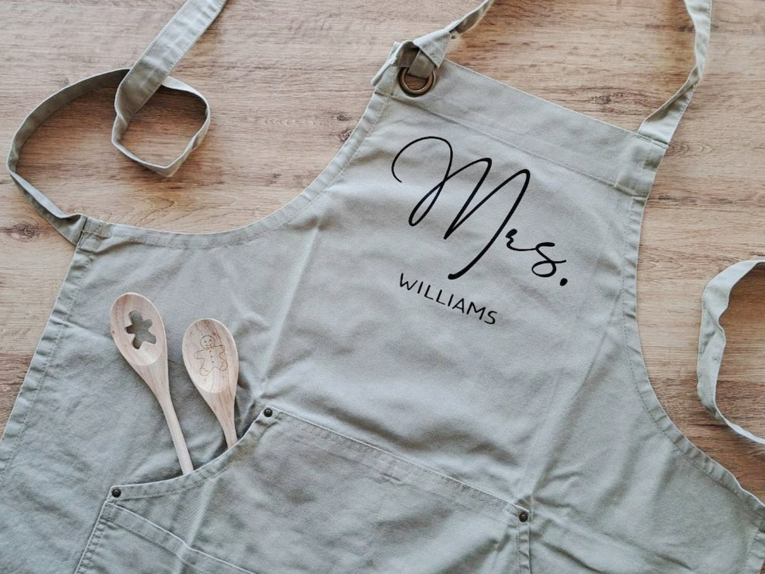 Personalized Apron With Pockets | Engagement or Bridal Shower Gift for ...