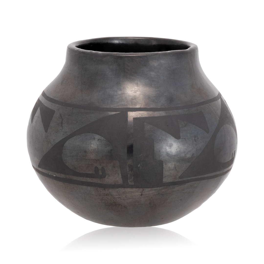 Marie and Julian Martinez Black Ware Pottery Jar - Etsy