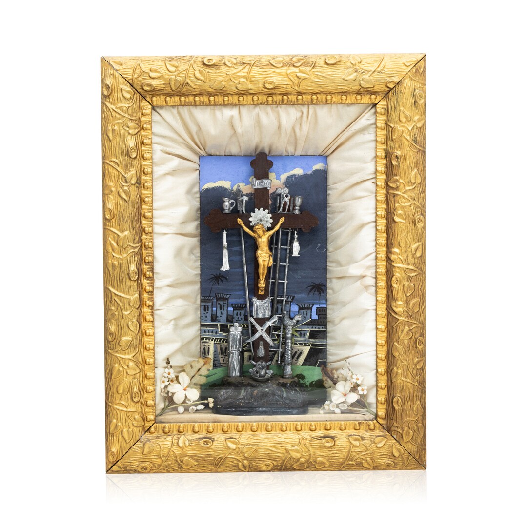 Antique Crucifix Devotional Shrine - Etsy