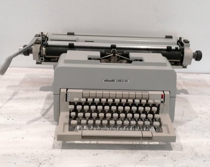 Vintage Typewriter Olivetti LINEA 98 / Manual Typewriter / Vintage ...