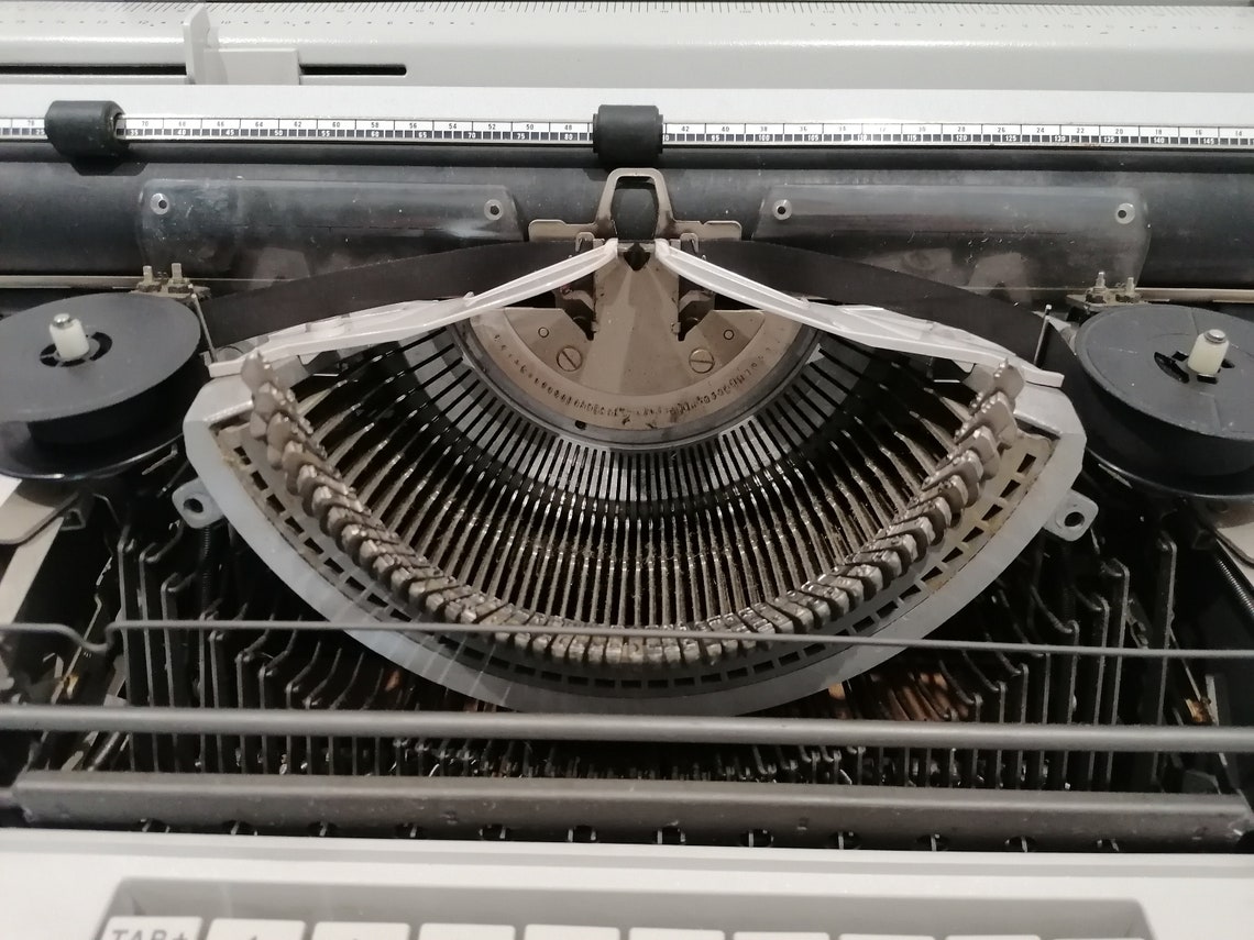 Vintage Typewriter Olivetti LINEA 98 Manual Typewriter - Etsy