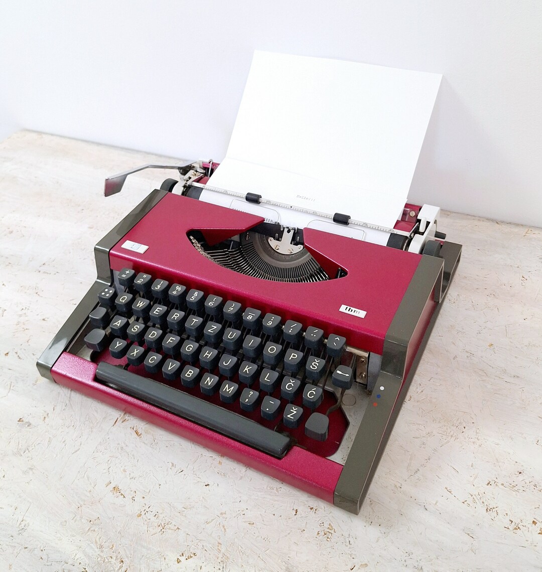 Vintage Red Typewriter UNIS Tbm, Portable Typewriter With Case ...