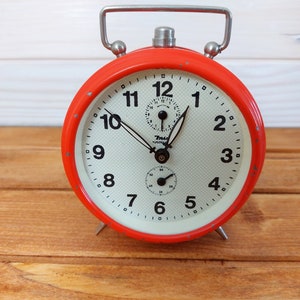 Vintage Red Alarm Clock Insa Clock Yugoslavia Mechanical - Etsy