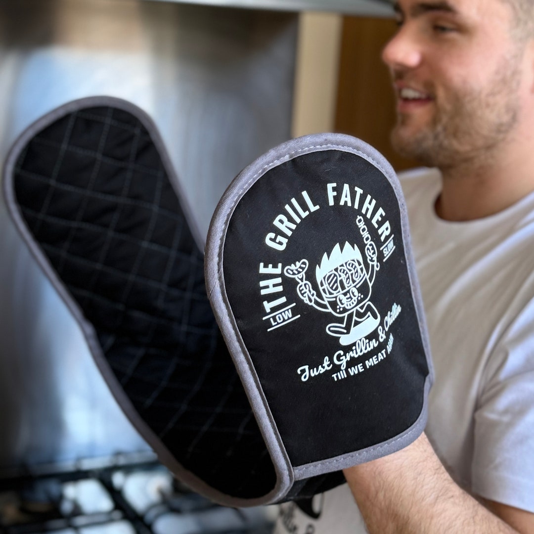 The Grill Father Funny Slogan Bbq Oven Glove, Retro Barbecue Gloves ...