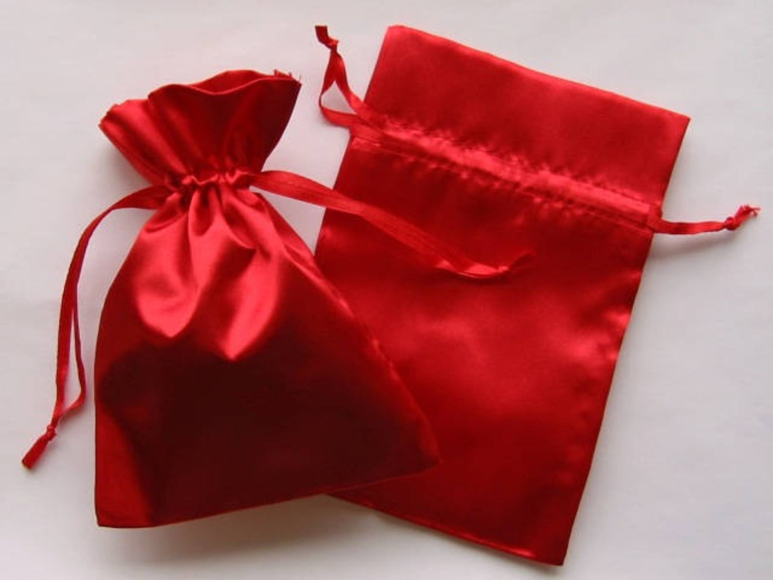 Satin Gift Bags, Red Favor Bags With Drawstring for Packaging, Pack of ...