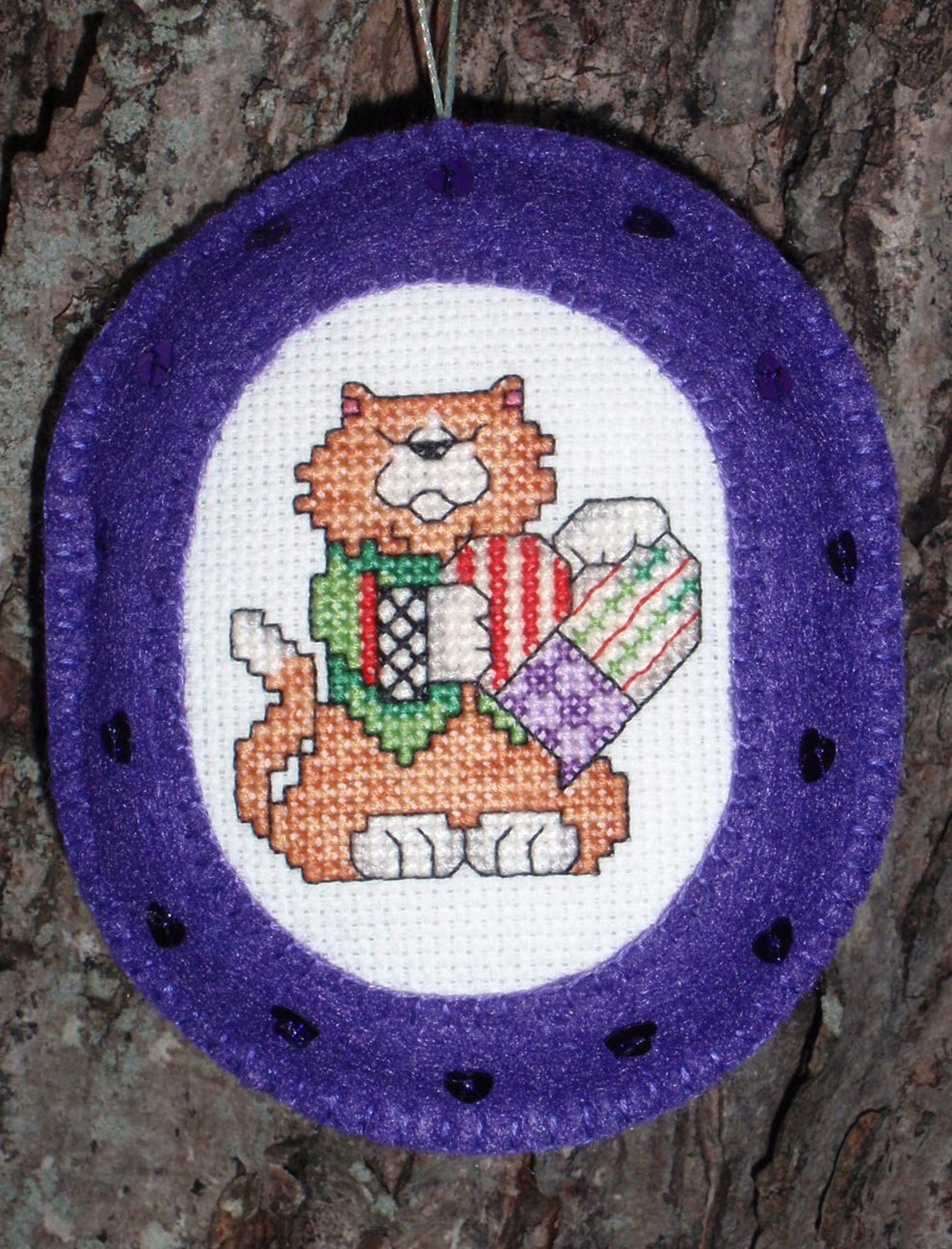 Cross Stitched Christmas Fat Cat Ornament With Felt Border - Etsy