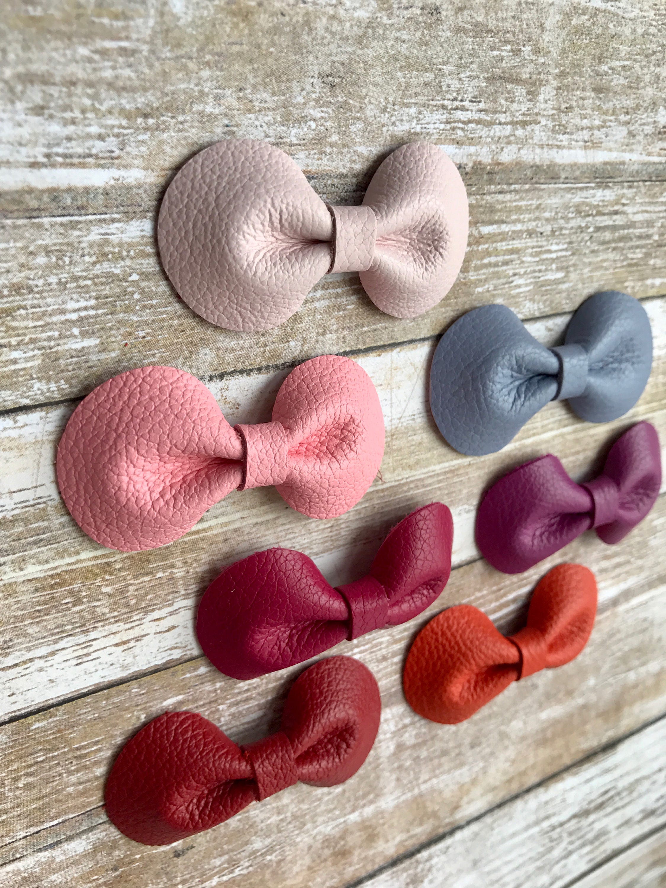 Buttercup Leather Bow Clip Rounded Leather Bow Handmade Bow - Etsy Denmark