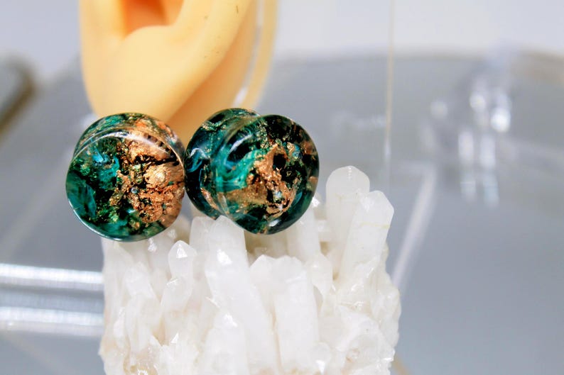 Emerald Plugs Malachite Resin Plug, Gold Leaf Forest Green Gauges ,16mm ...