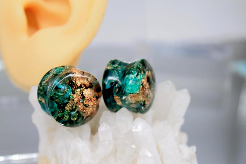 Emerald Plugs Malachite Resin Plug, Gold Leaf Forest Green Gauges ,16mm ...