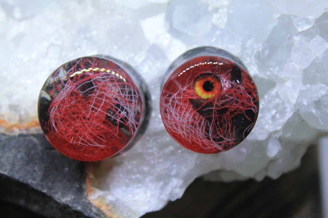 Bloody Eyeball Ear Gauges: Horror Goth Plugs - Etsy