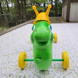 Hasbro Inchworm 1970s Ride on Toy Vintage Original Ride Along Bounce ...