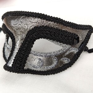 Trojan Warrior Black & Silver Men's Masquerade Mask Costume Party Eye ...