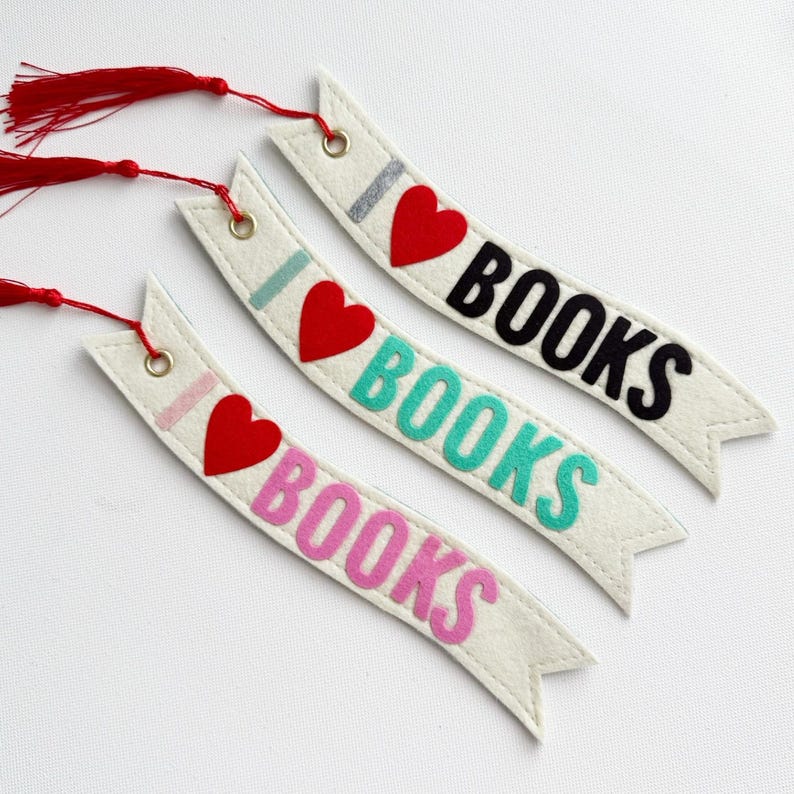 Felt 'I Love Books’ Bookmark: Handmade Wool Book Lover Gift - Etsy