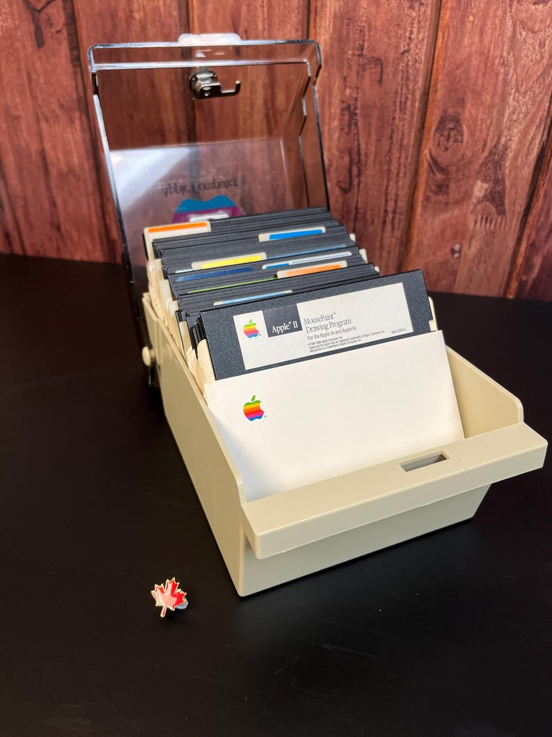 Vintage Computer Floppy Disk Organizer and Contents UNTESTED - Etsy