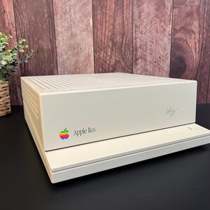 Vintage Apple IIGS WOZ Edition Macintosh Retro Computer UNTESTED. - Etsy