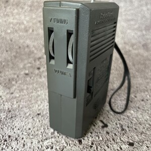 Vintage Radio Shack Realistic Pocket Portable Radio FM/AM Model 12-635A ...