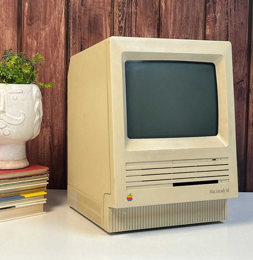Vintage Macintosh SE 1MB RAM, 800K Floppy, 20MB Hard Disk, Retro Apple ...