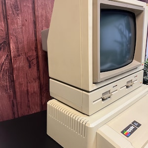 Vintage Apple Iie Computer System – Dual Diskette Drive, Monitor ...