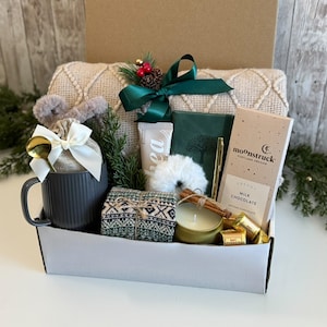 Winter Gift Box Best Friend, Christmas Gift Basket, Holiday Gift Box ...