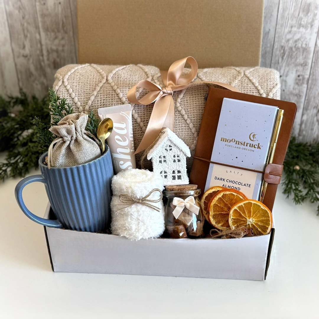Cozy Hygge Gift Basket Christmas Gifts Boxes Gift Set for Women Warm ...