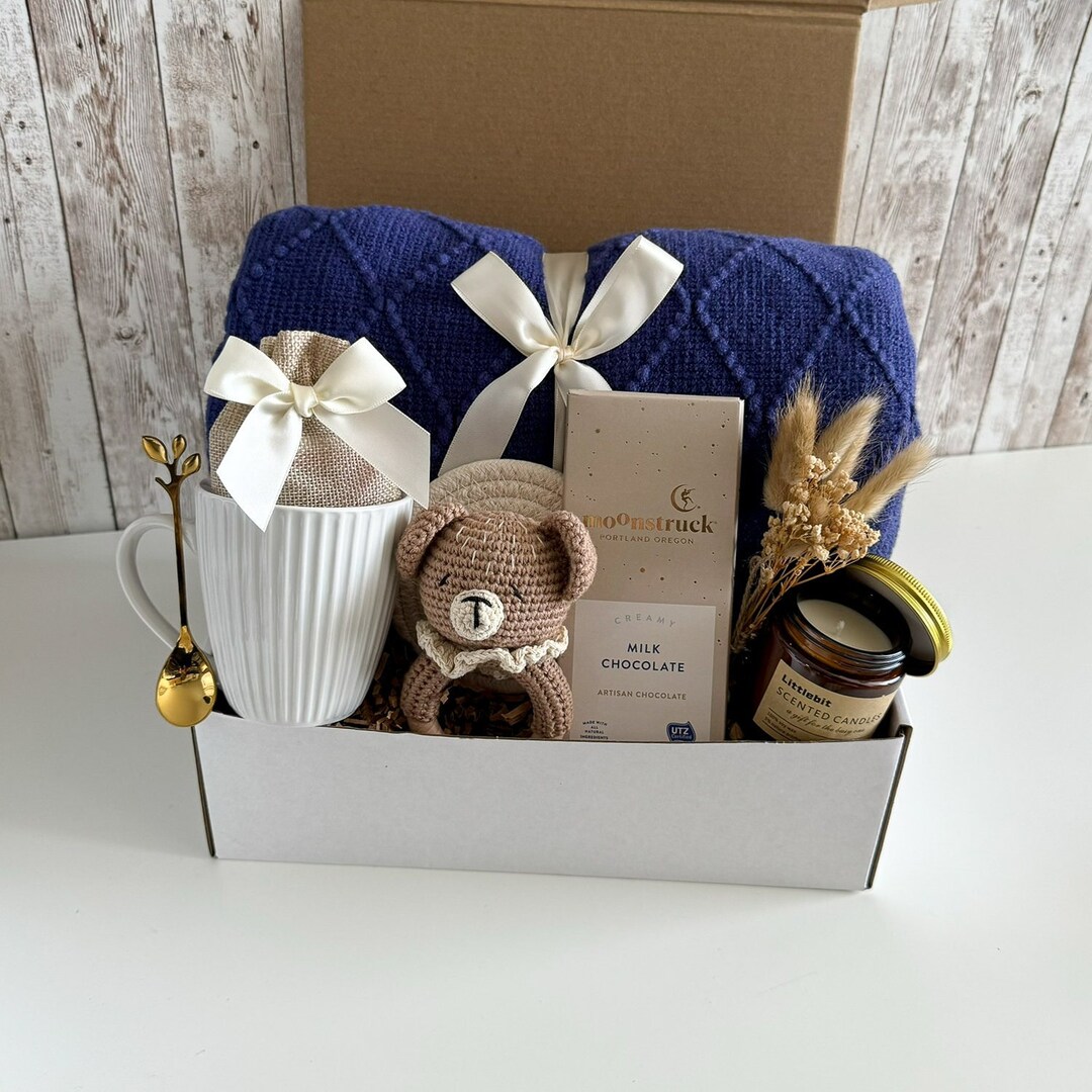 New Parents Gift Box, New Baby Gift Basket, Postpartum Care Package ...