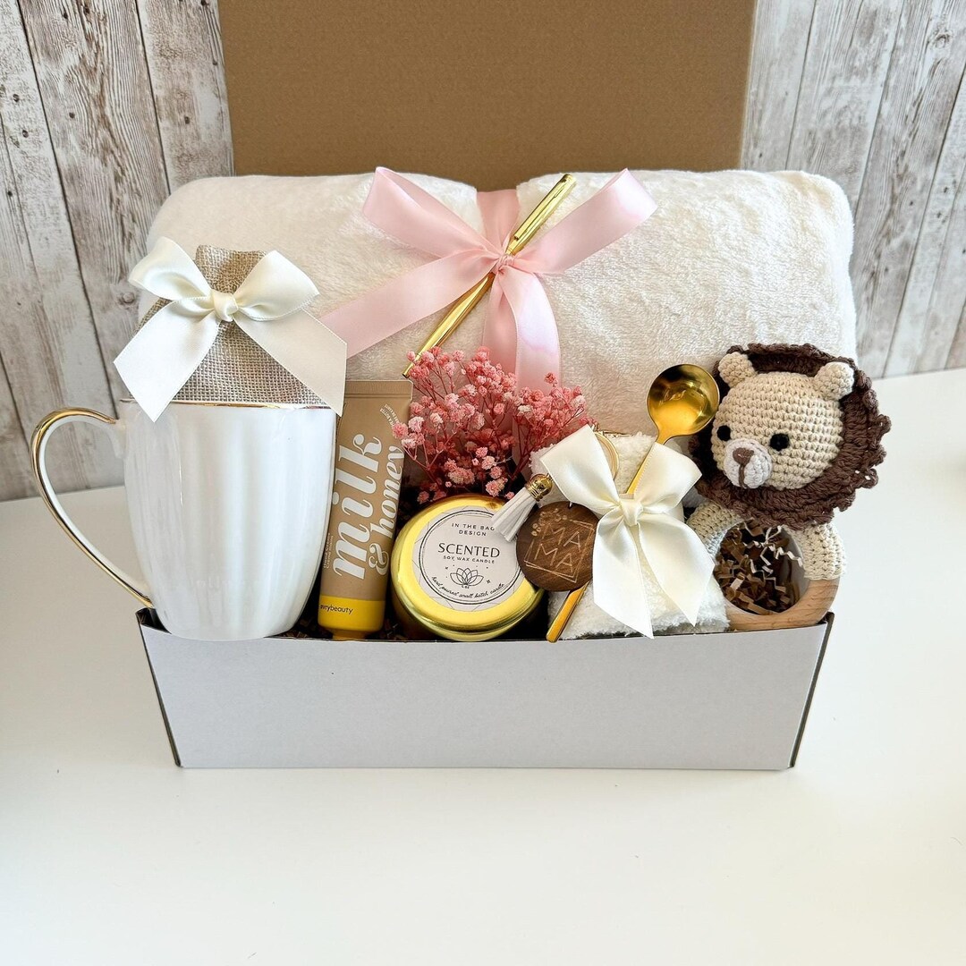 New Parents Gift Box, New Baby Gift Basket, Postpartum Care Package ...