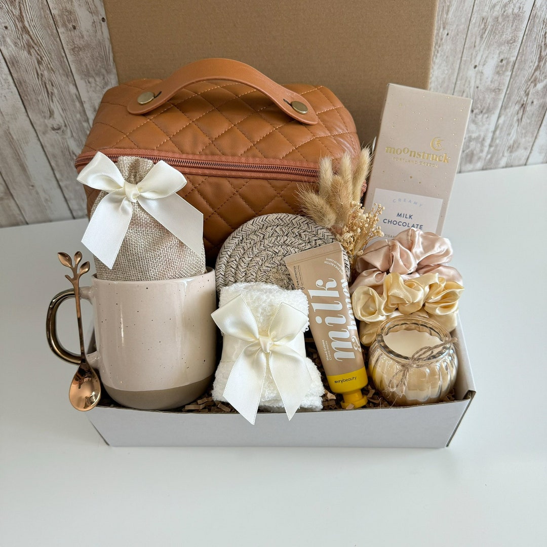 Sister Birthday Gift Box, Birthday Gift Basket Friend, Mom Birthday ...