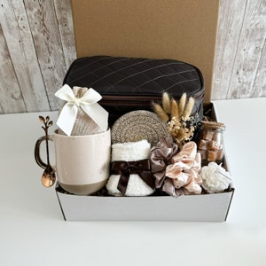 Sending a Hug Gift Box, Birthday Gift Basket for Women, Spring Gift Box ...