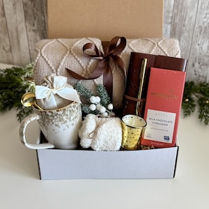 Winter Gift Box Best Friend, Christmas Gift Basket, Holiday Gift Box ...