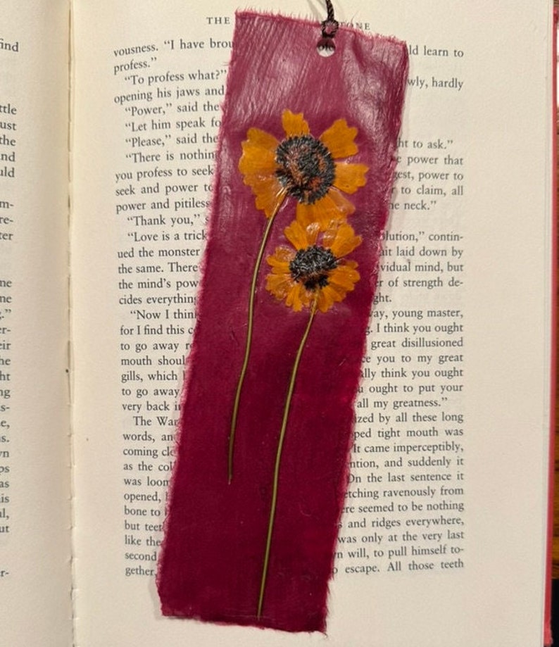 Custom Pressed Flower Bookmark - Laminated Personalized Bookmark - Etsy