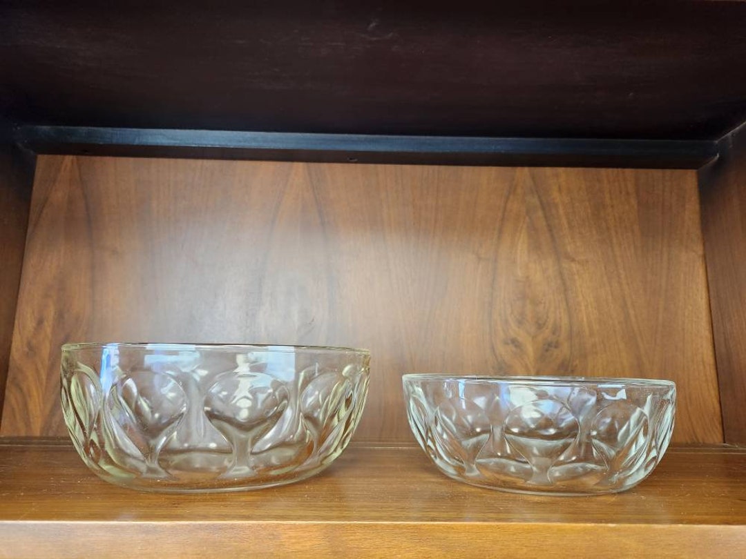 Pyrex Teardrop Bowl Set of 2 Clear Glass Thumbprint Bowls - Etsy