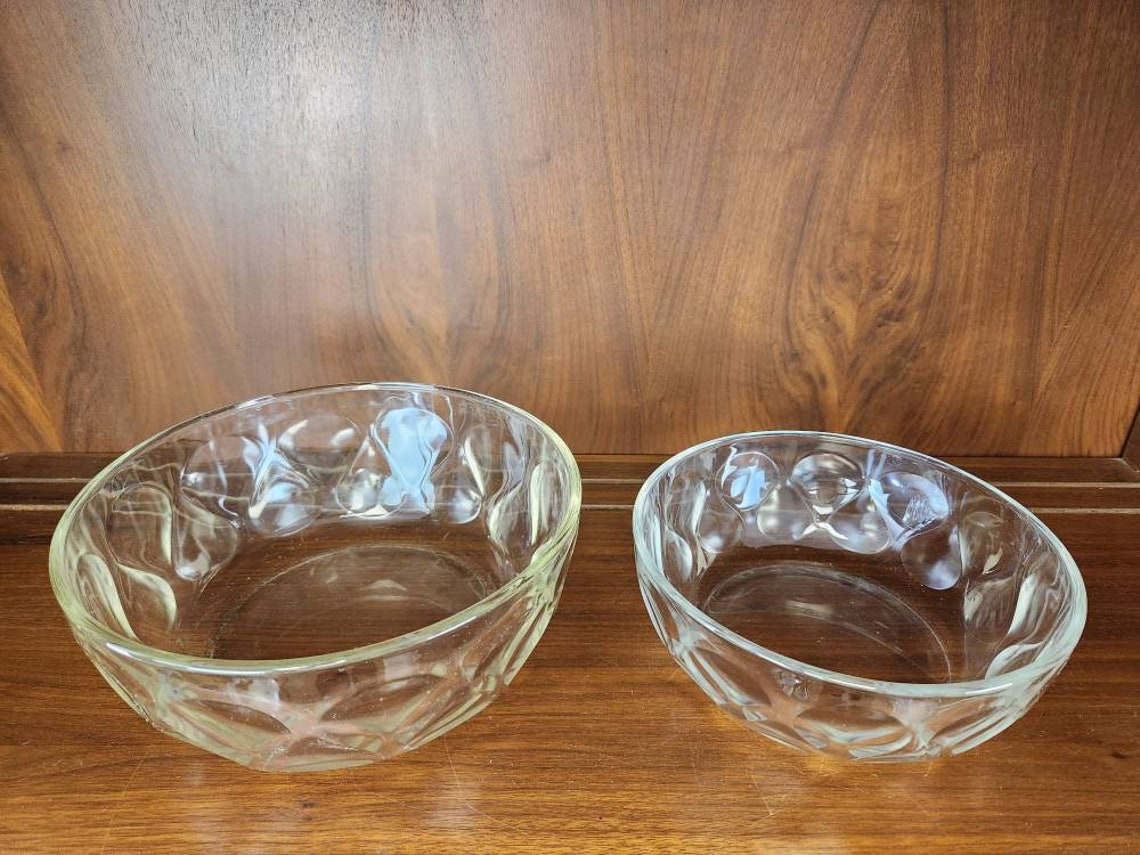 Pyrex Teardrop Bowl Set of 2 Clear Glass Thumbprint Bowls - Etsy
