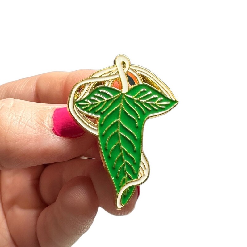 Elven Leaf Brooch - Etsy