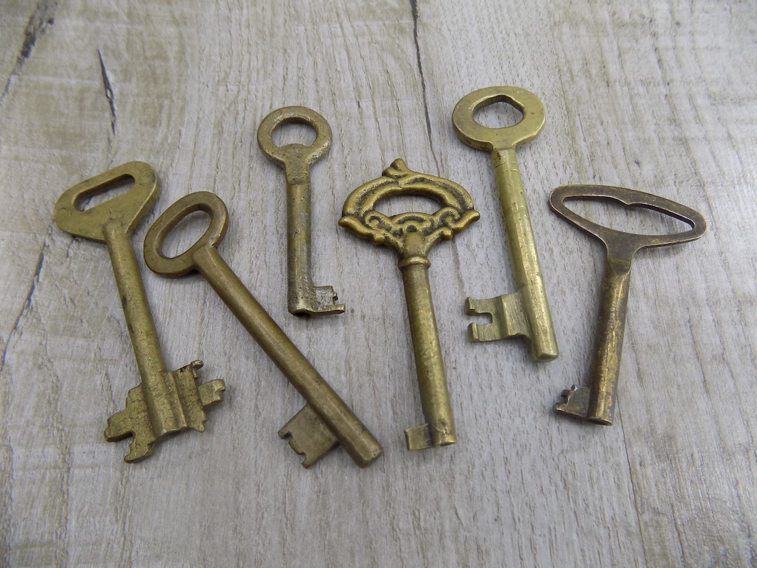 6 Vintage Skeleton Keys Mini Brass Keys Antique Repurpose Keys Small ...