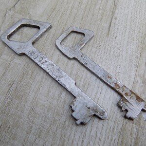 Pair Vintage 2 Key Silver Wholesale Antique Figured Key for Craft and ...
