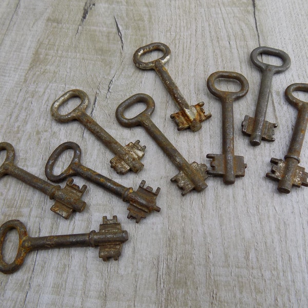 Old Skeleton Keys - Etsy