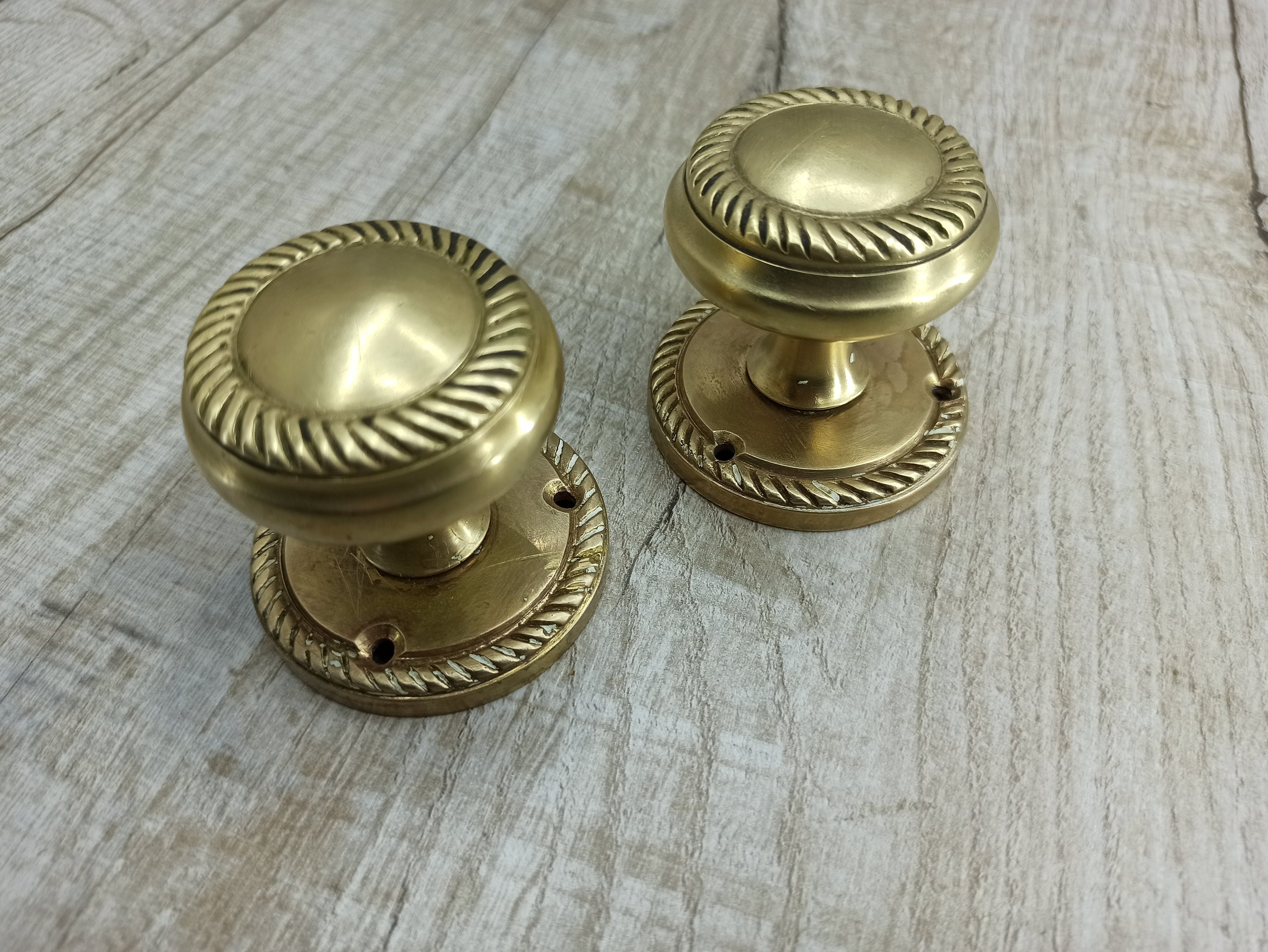 Vintage 2 bronze door knob Old gold door knobs Vintage door | Etsy