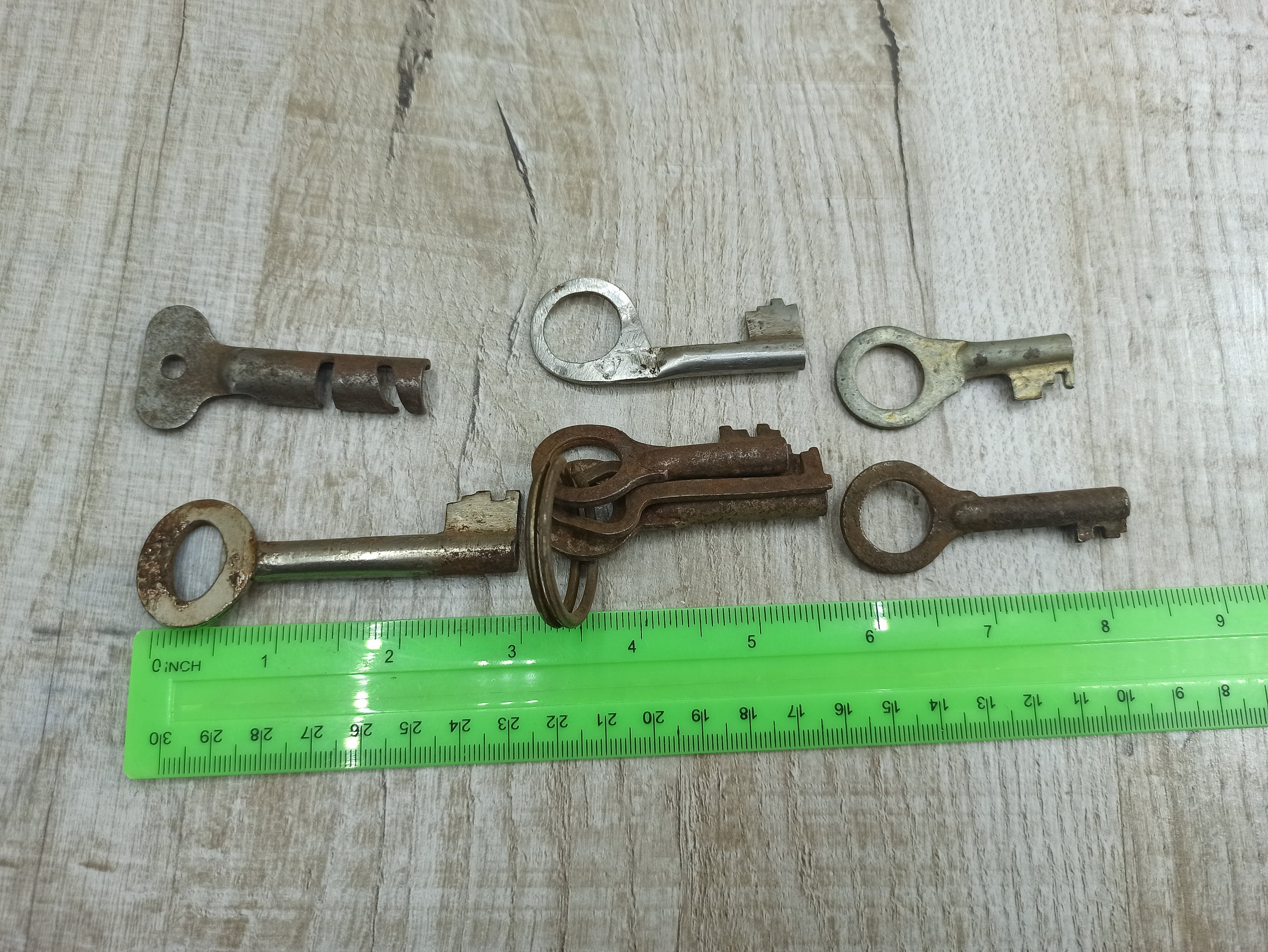 Vintage Keys lot 7 pcs Wholesale Antique Keys for craft and | Etsy