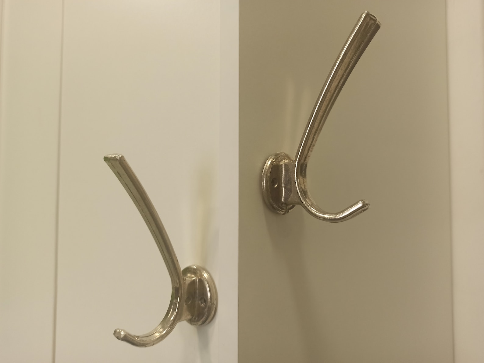 Vintage Metal Coat Hooks Rustic White Enamel Hooks Figured - Etsy