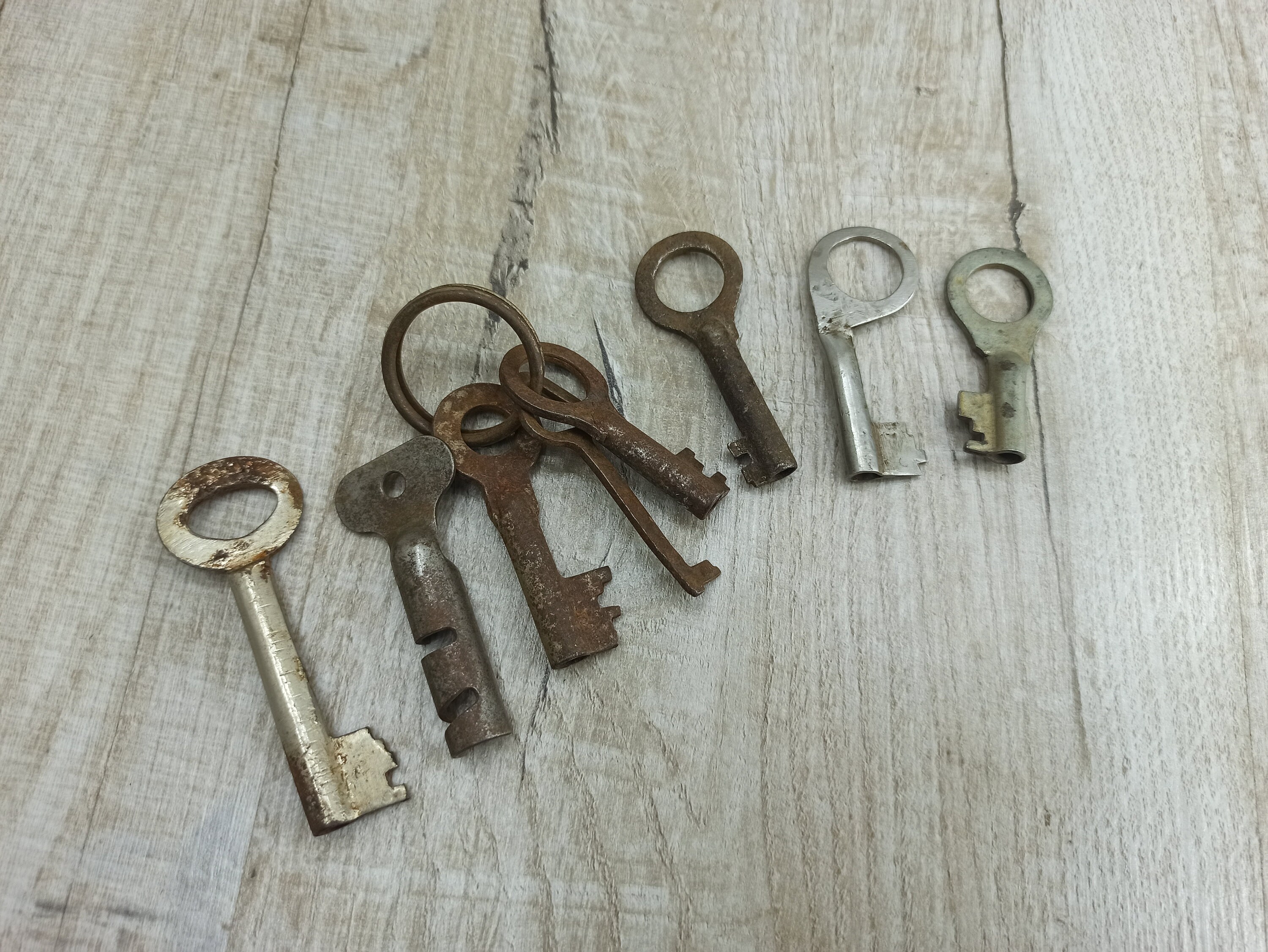 Vintage Keys lot 7 pcs Wholesale Antique Keys for craft and | Etsy