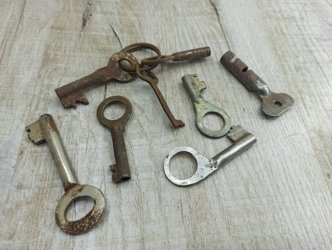 Vintage Keys Lot 7 Pcs Wholesale Antique Keys for Craft and Decor Old ...