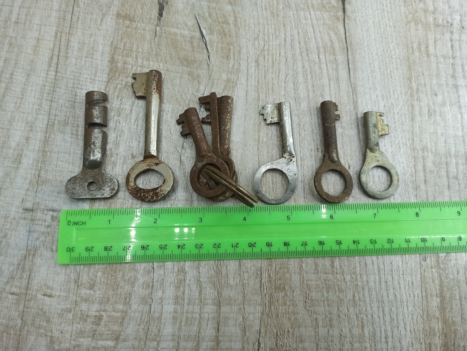 Vintage Keys lot 7 pcs Wholesale Antique Keys for craft and | Etsy