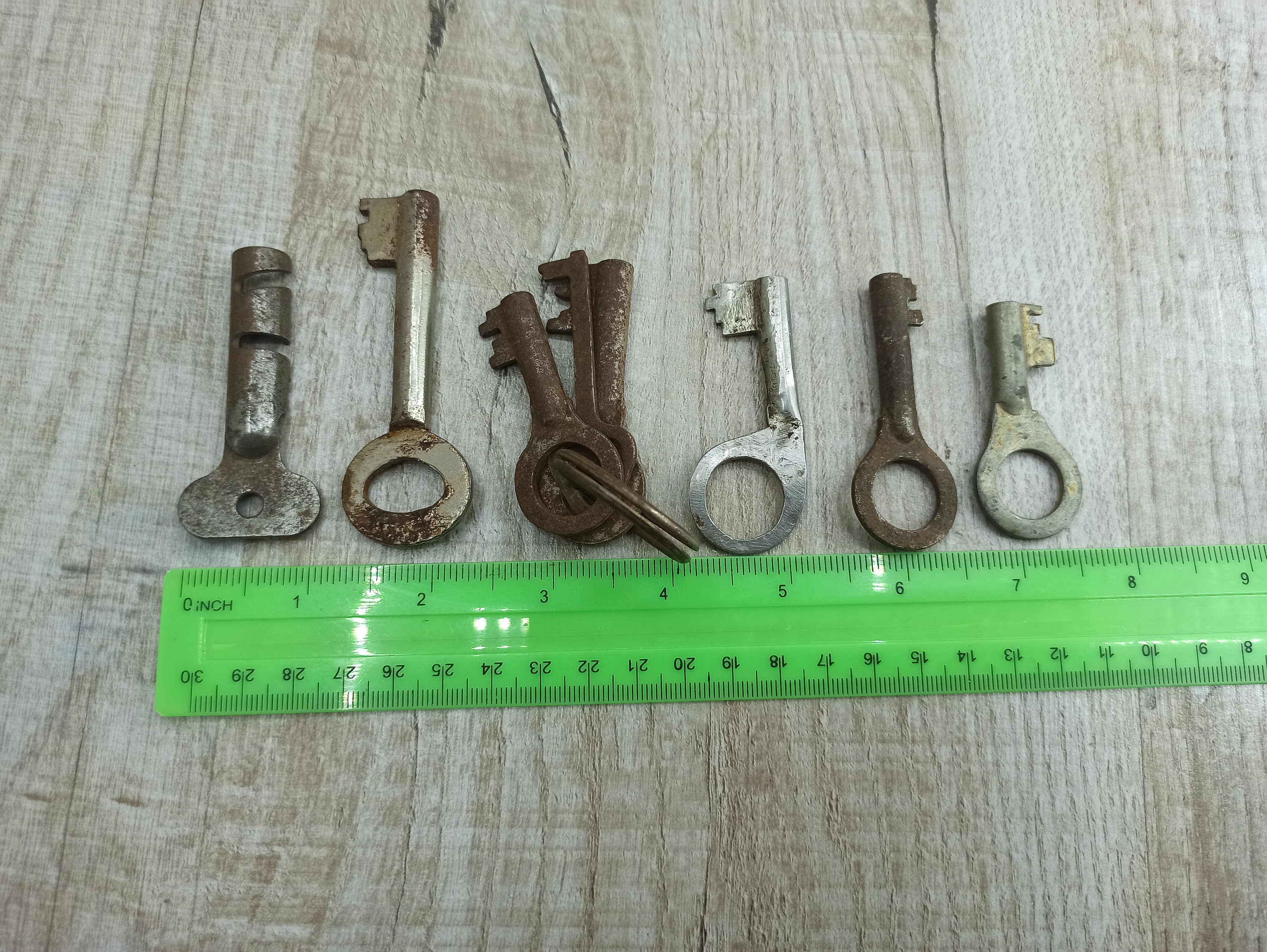 Vintage Keys lot 7 pcs Wholesale Antique Keys for craft and | Etsy