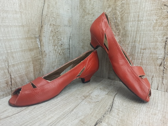 Vintage Red low heel shoes Burgundy Soviet Women's Co… - Gem