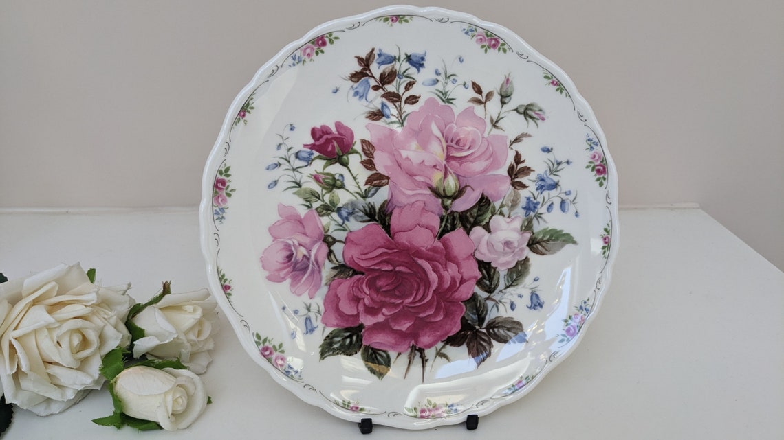Royal Albert Collectors Plate, the Rose Garden Collection, Blue Moon ...