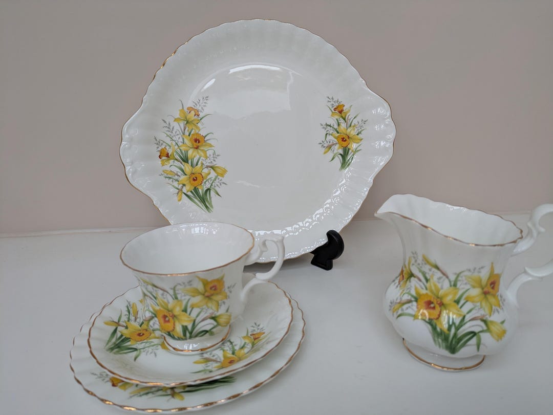 Royal Albert Tea China, Daffodils, 1950s Fine Bone China, Choice of ...