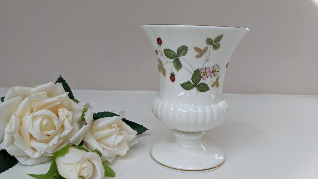 Large Urn Shaped Vase, Wild Strawberry Pattern, 1980s English Fine Bone ...