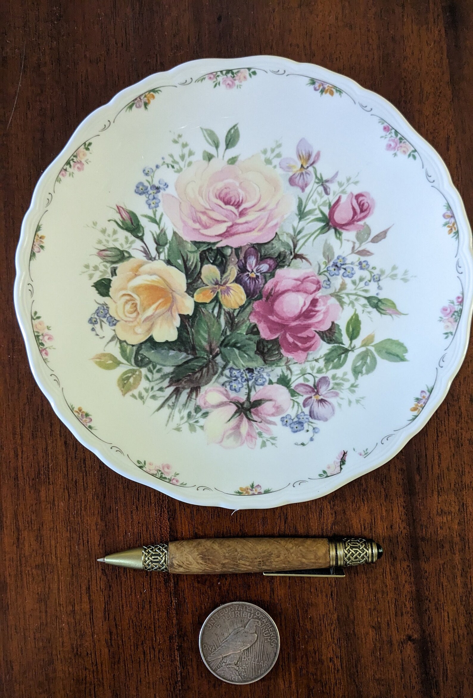 Royal Albert Collectors Plate, the Rose Garden Collection, Blue Moon ...